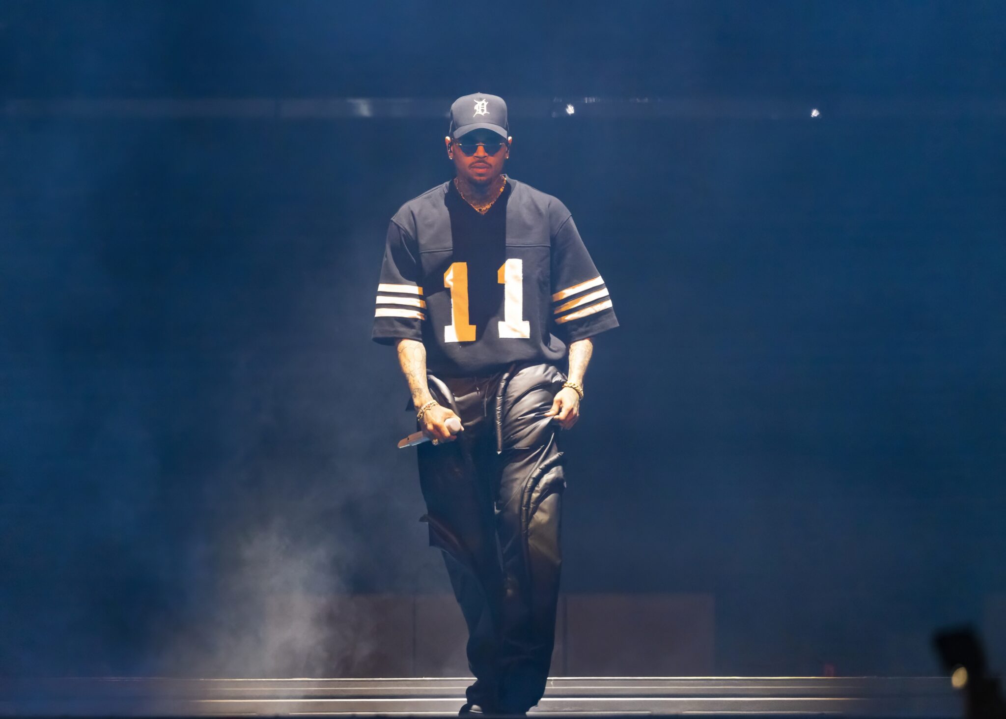 Chris Brown Drops 'Residuals' Music Video: Watch