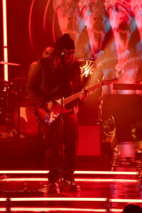 Leon Thomas Performs 'Mutt' Live on 'The Late Show': Watch