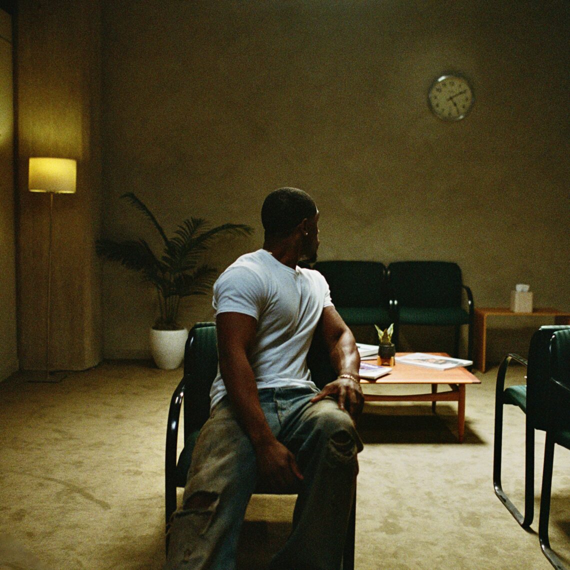 Khamari Releases New Song 'Head in a Jar'